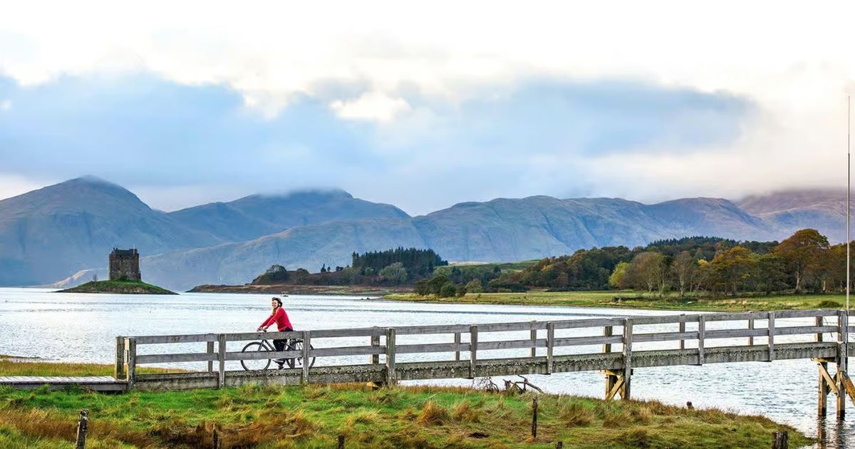 Scotland: Ride The Caledonia Way | Roar Adventures