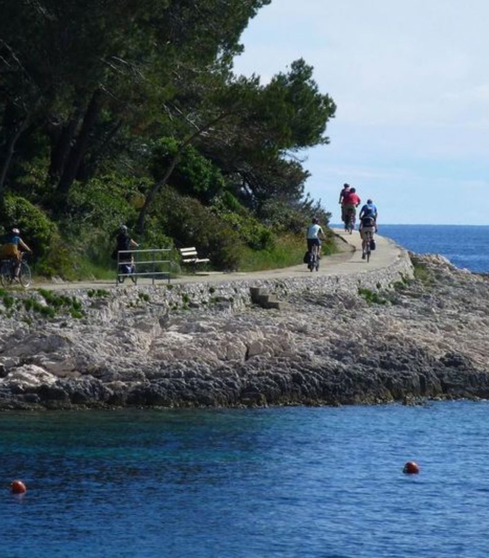 Croatia Bike and Boat Tour - Kvarner Bay Islands | Roar Adventures