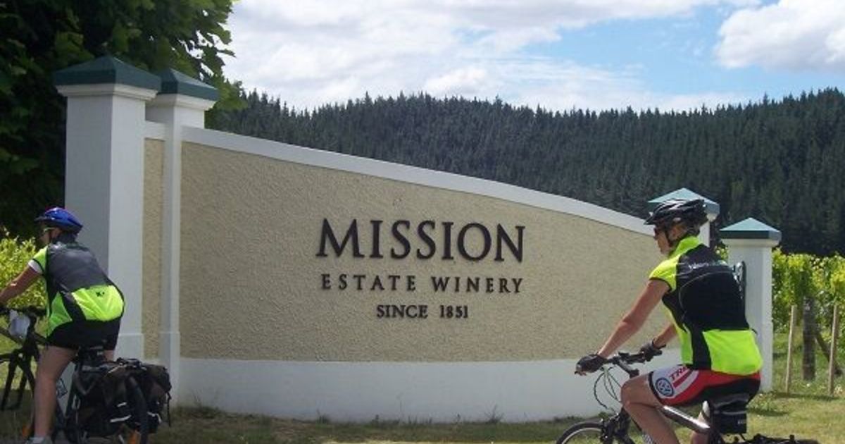 Ahuriri to Taradale Wineries Loop (Half or Full Day | Roar Adventures