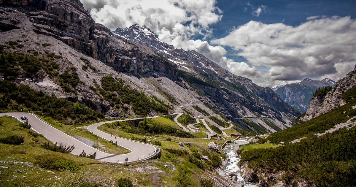 Northern Italy: Great Alps Bike Tour | Roar Adventures