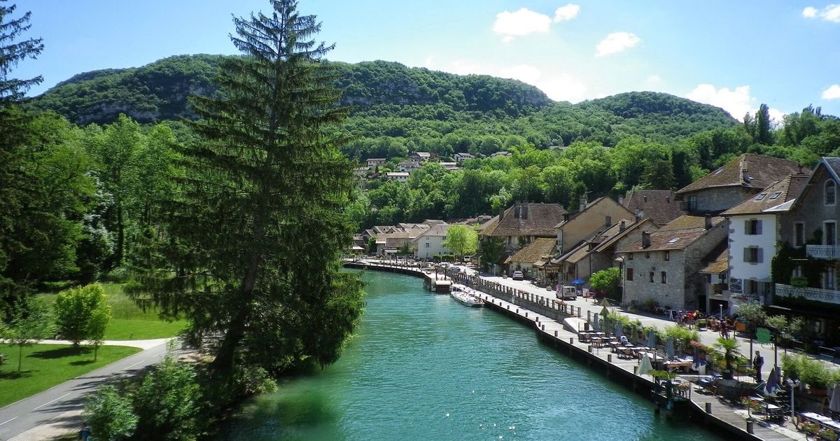France Bicycle Tour: Geneva to Lyon on the Via Rhôna | Roar Adventures