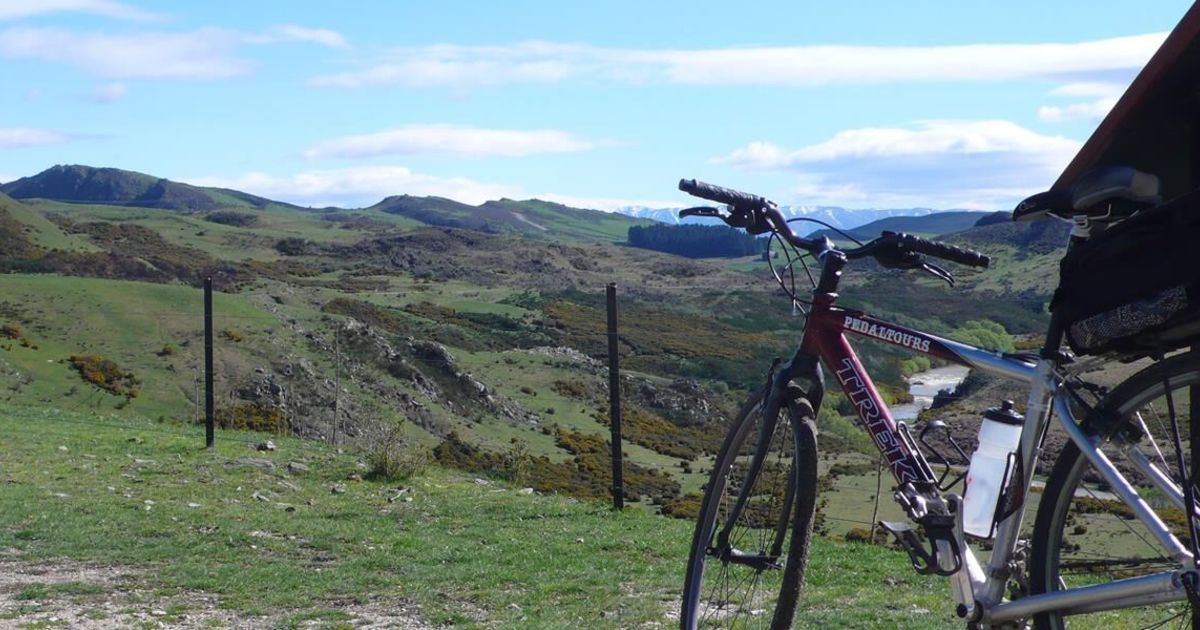 Otago Rail, Alps 2 Ocean and Dunstan Trails | Roar Adventures